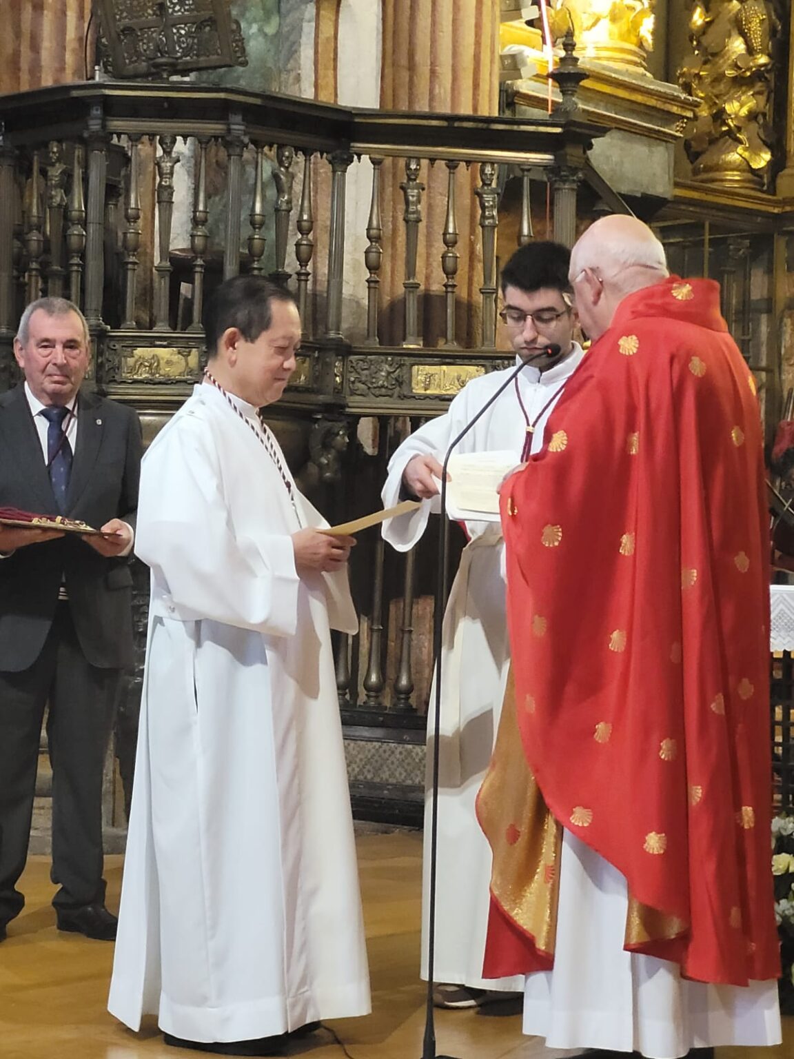 La Archicofradía del Apóstol Santiago distingue con la mención de ...